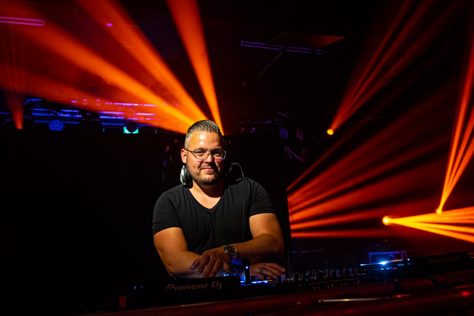 Foto's DJ's Double Six invites... - Sjon de Mol - IkToonKatwijk